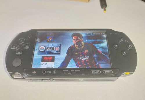 Sony PSP e1008 прошитая + игры на sega, ps