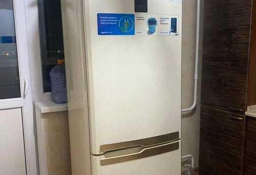 Холодильник Samsung (б/у) No Frost (белый)