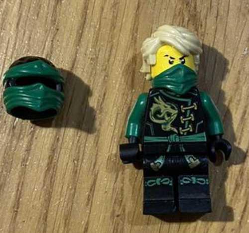 Lego ninjago минифигурка лойд