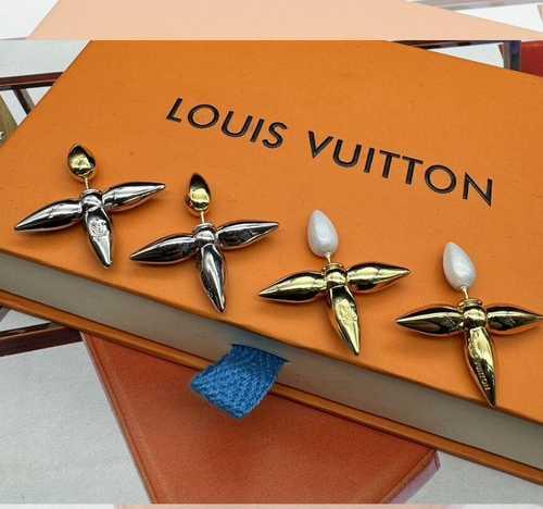 Серьги Louis Vuitton