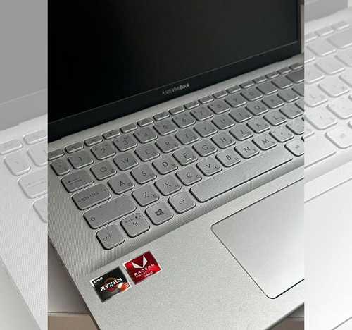Ноутбук Asus Vivibook R424D