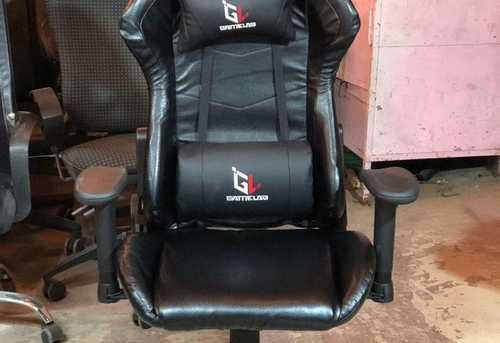 Игровое компьютерное геймерское кресло