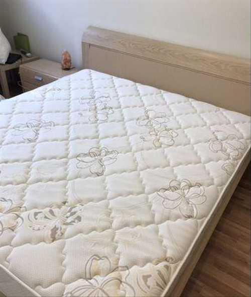 Кровать двухспальная Lazurit