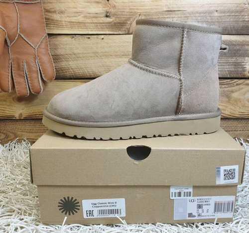 UGG Classic Mini II