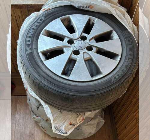 Kumho Solus KH17 185/65 R15