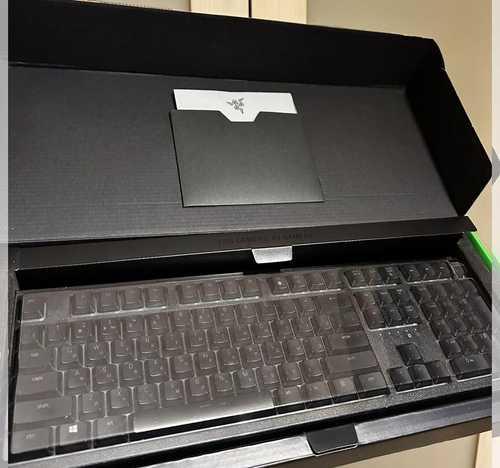 Игровая клавиатура Razer Ornata V2