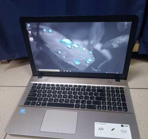 Ноутбук Asus D541N