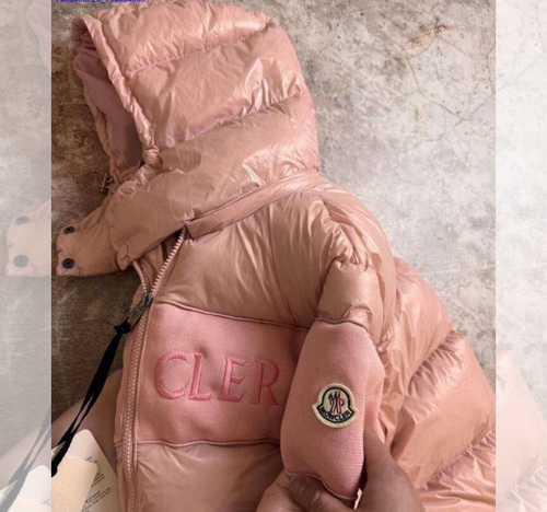 Пуховик Moncler Pink с NFC