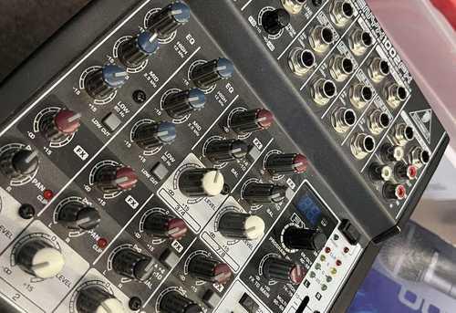 Микшерный пульт Behringer Xenyx 1002