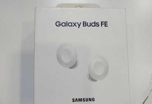 Наушники TWS Samsung Galaxy Buds FE белые