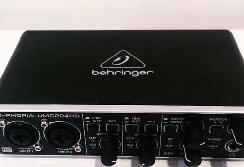 Звуковая карта Behringer U-Phoria UMC204HD