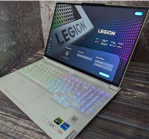 Lenovo legion 7i, 14700hx, 4060, 16gb, 1tb