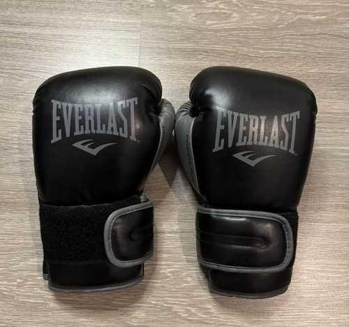 Боксерские перчатки everlast 14 oz