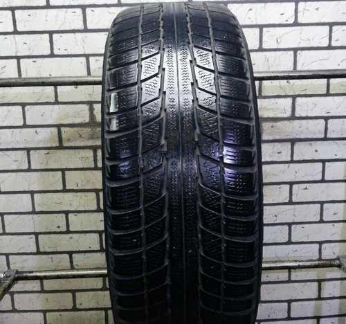 Triangle TR777 235/60 R18 103H