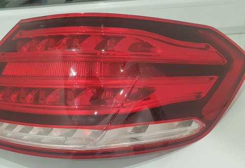 Фонарь на mercedes w212 правый