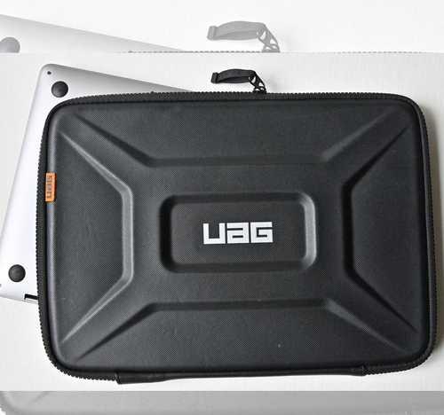 Чехол для MacBook Pro UAG Medium Sleeve 13"