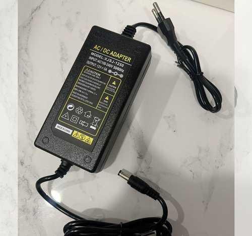 Блок питания 12V/5A, длина кабеля 145 см