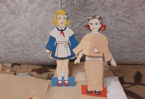 Бумажная кукла СССР с с вырезными вещами и фольг