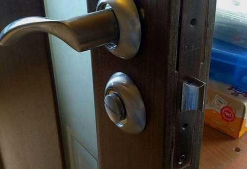 Дверь деревянная межкомнатная шпон венге 2 шт бу