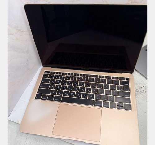 Все запчасти на macbook air a1932 2018 gold