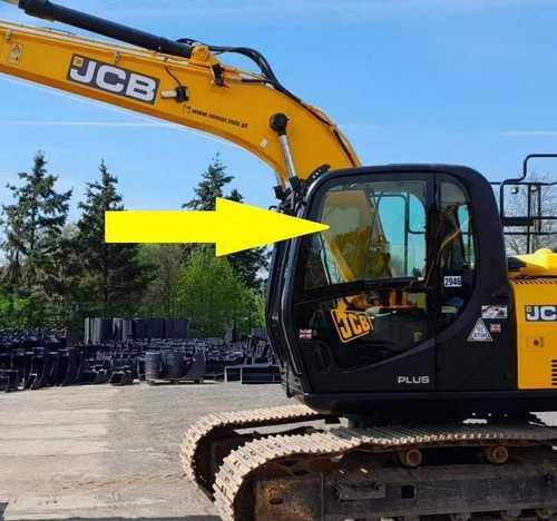 Стекло JCB JC 160/180/200/220/330 2010- дверное левое верхние с вырезом под форточку (закалённое)