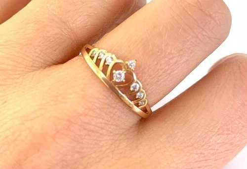 Позолоченное кольцо с камнями Корона