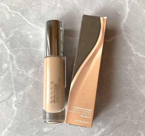 Тональная основа Becca Noisette
