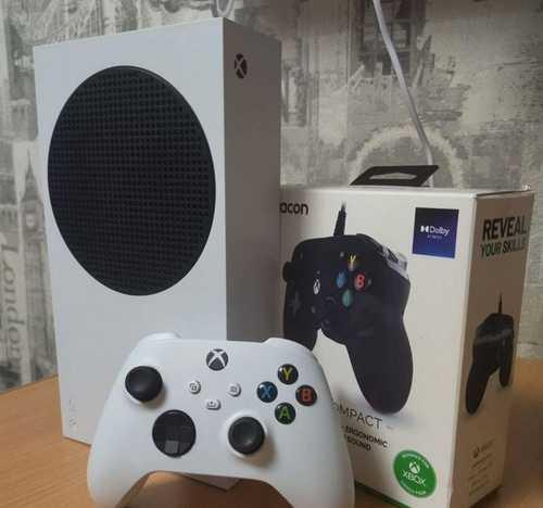 Xbox series s 2 геймпада