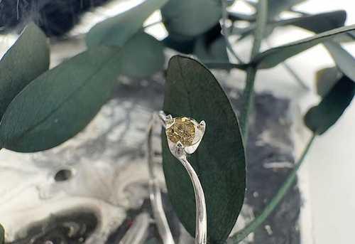 Золотое кольцо с природным бриллиантом 0.13ct I2