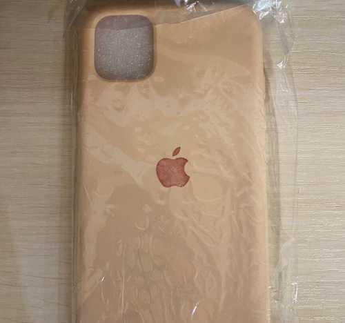 Чехол на iPhone 11