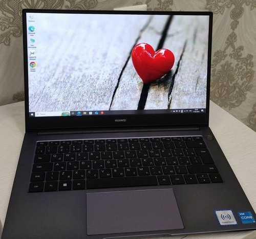 Ноутбук huawei matebook d 14, i3 11 (как новый)