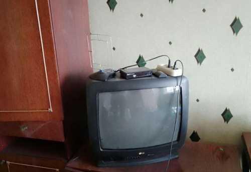 Тумбочка с телевизором