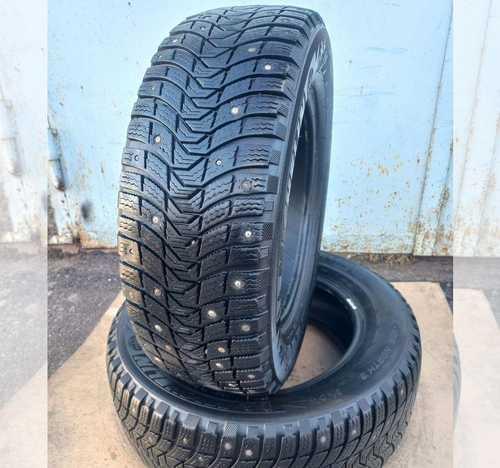 Michelin X-Ice North 3 215/60 R16