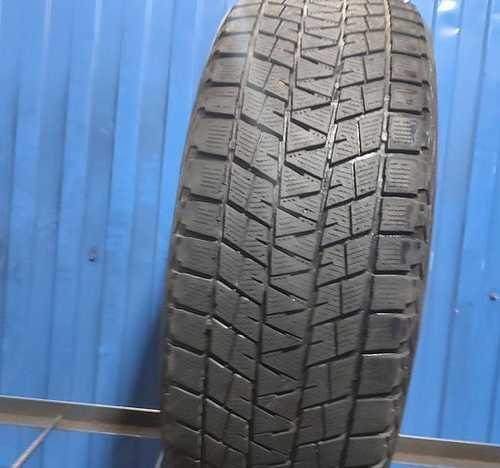 Bridgestone Blizzak DM-V1 235/60 R18