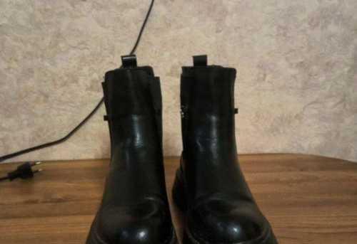 Женские осенние-весенние ботинки 37-38 размер