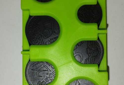 Монетница цветная пластиковая на 8 ячеек новая