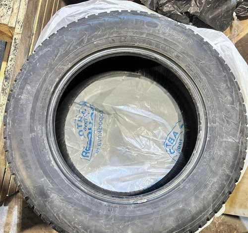 Nokian Tyres Hakkapeliitta 7 215/65 R16