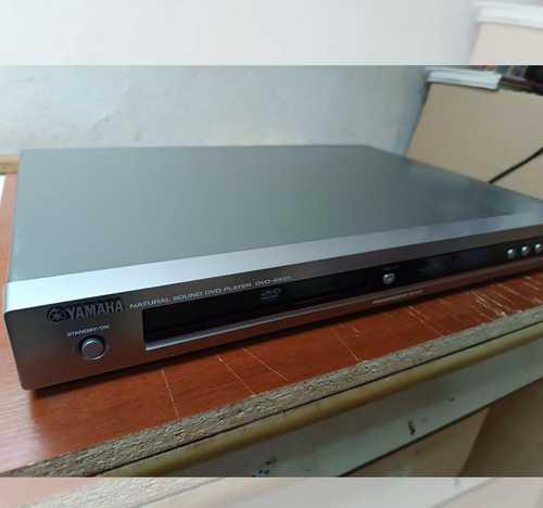 Yamaha dvd s550 CD DVD player