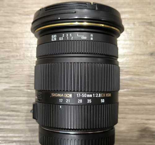 Sigma 17-50mm f/2.8 EX DC OS HSM Canon EF-S