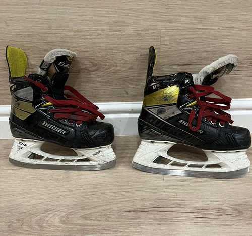 Коньки хоккейные bauer supreme 3s  лезвия
