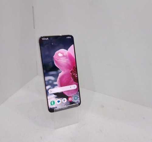 Samsung Galaxy S22, 8/128 ГБ
