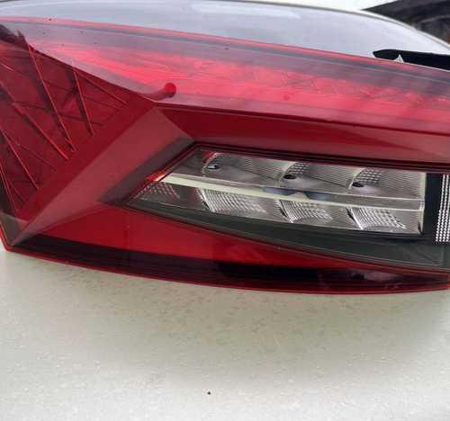 Фонарь левый Skoda Kodiaq