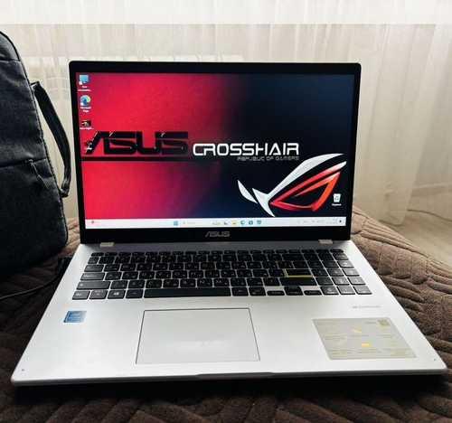 Ультрабук asus Е510/intel 2.7GHz/4gb/SSD. HD