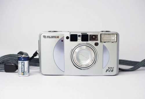 Пленочный фотоаппарат Fujifilm Silvi F2.8 ZoomDate