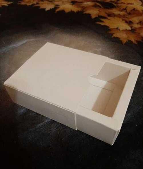 Коробка самосборная белая 9,7х9,7х3,7 см