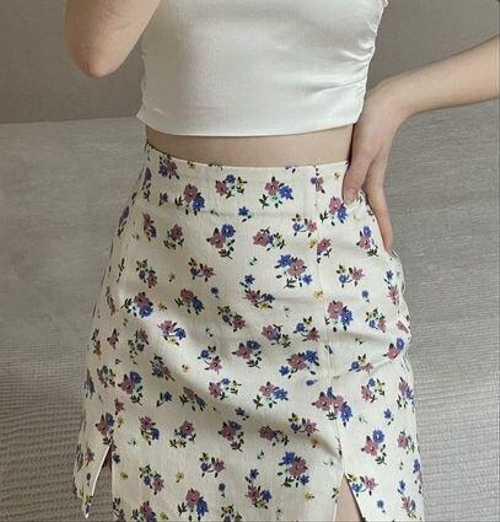 Винтажная мини юбка с цветочным принтом Zara