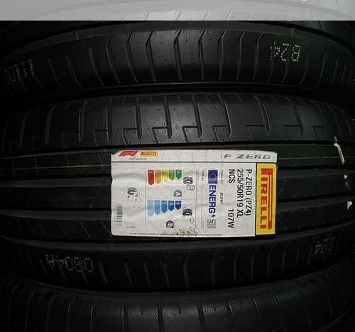 Pirelli P Zero PZ4 255/50 R19 105W