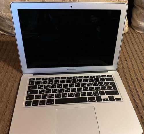 MacbBook Air 13 2017 i5/8gb