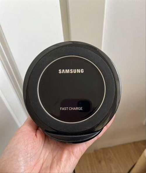 Беспроводная зарядка Samsung Fast Charge