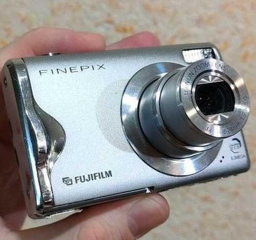 Fujifilm finepix F20 компактный фотоаппарат